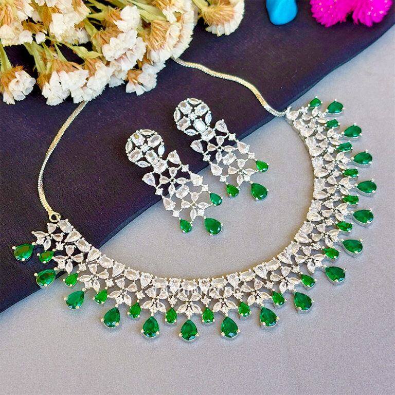 Noor Green Zirconia Jewellery Set | FashionCrab.com
